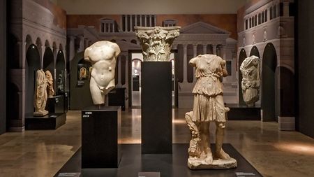 Empereur et philosophe : à Trêves, une exposition événement raconte ...